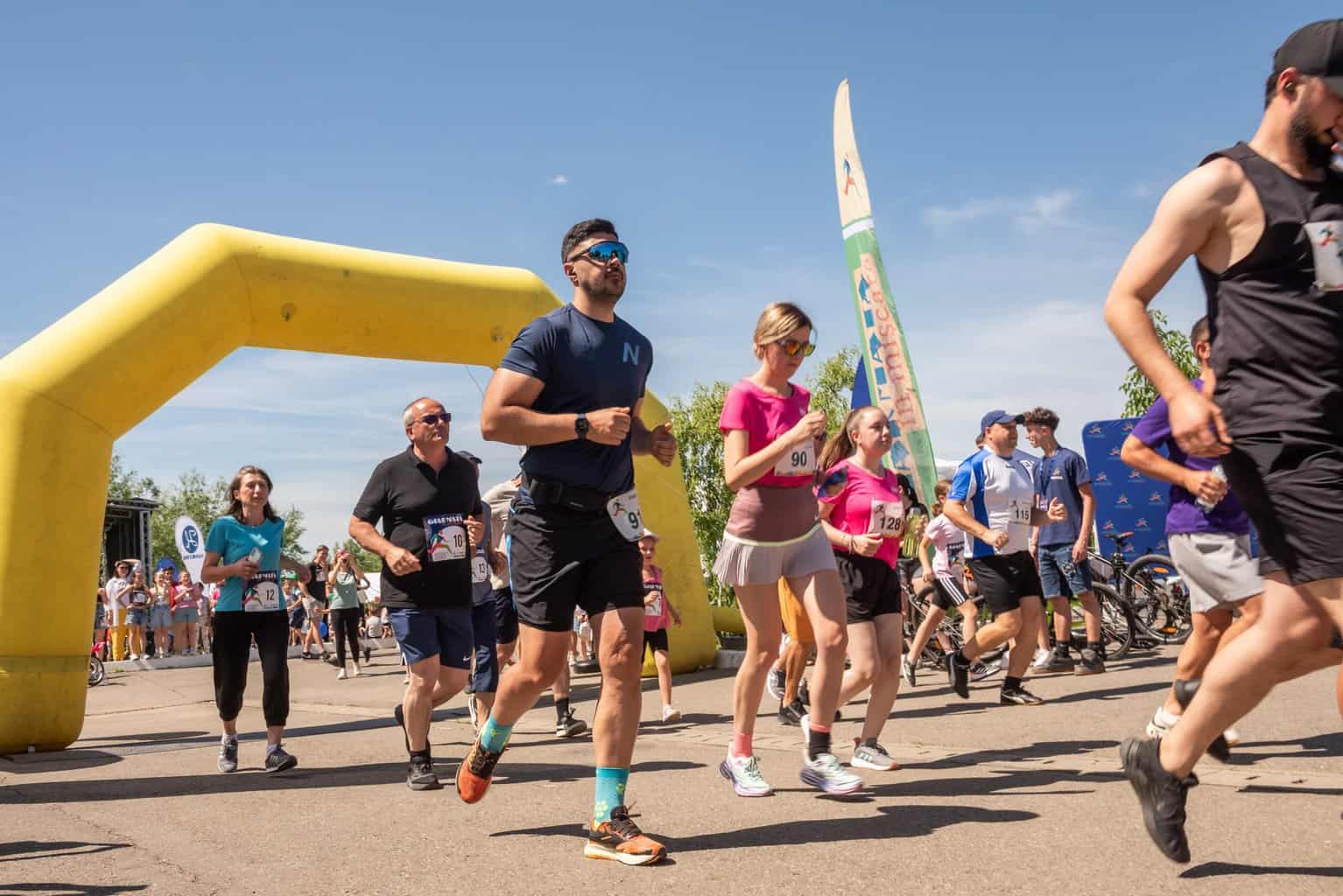 Alergare cu scop nobil: Giarmata în Mișcare 2025 strânge fonduri pentru copii și animale